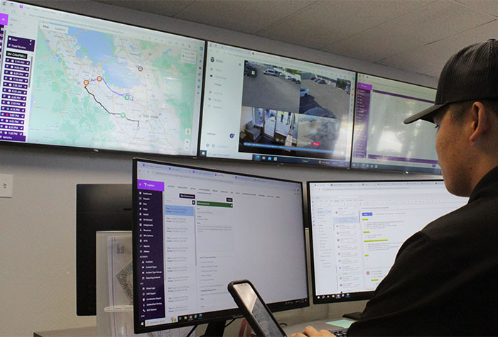 Shuttle Solutions for Businesses and Campuses | Hallcon