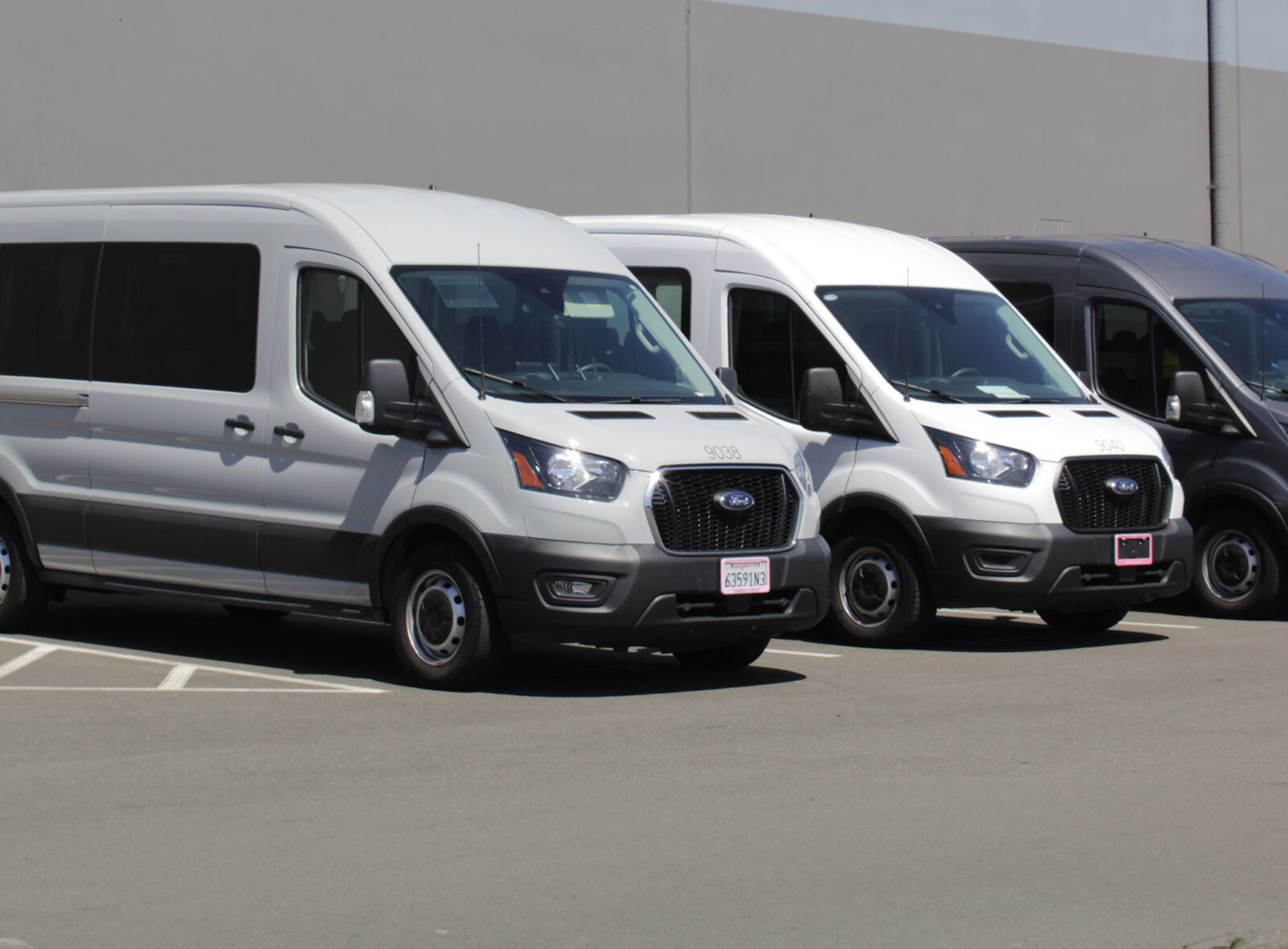 Shuttle Solutions for Businesses and Campuses | Hallcon