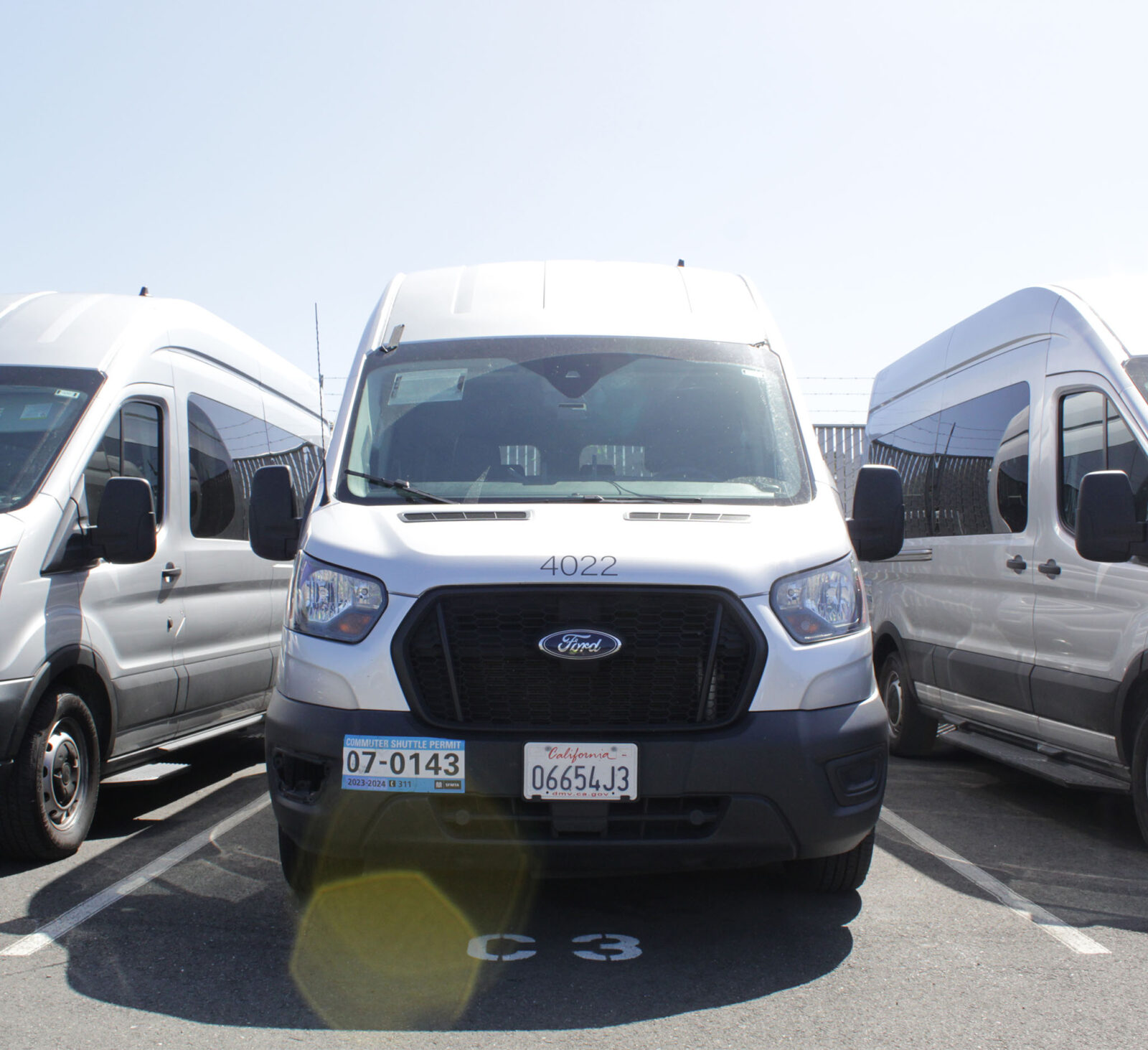 Shuttle Solutions for Businesses and Campuses | Hallcon